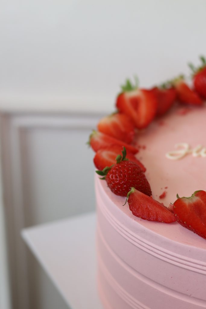 Strawberry Dream Cake - Abba Cakes