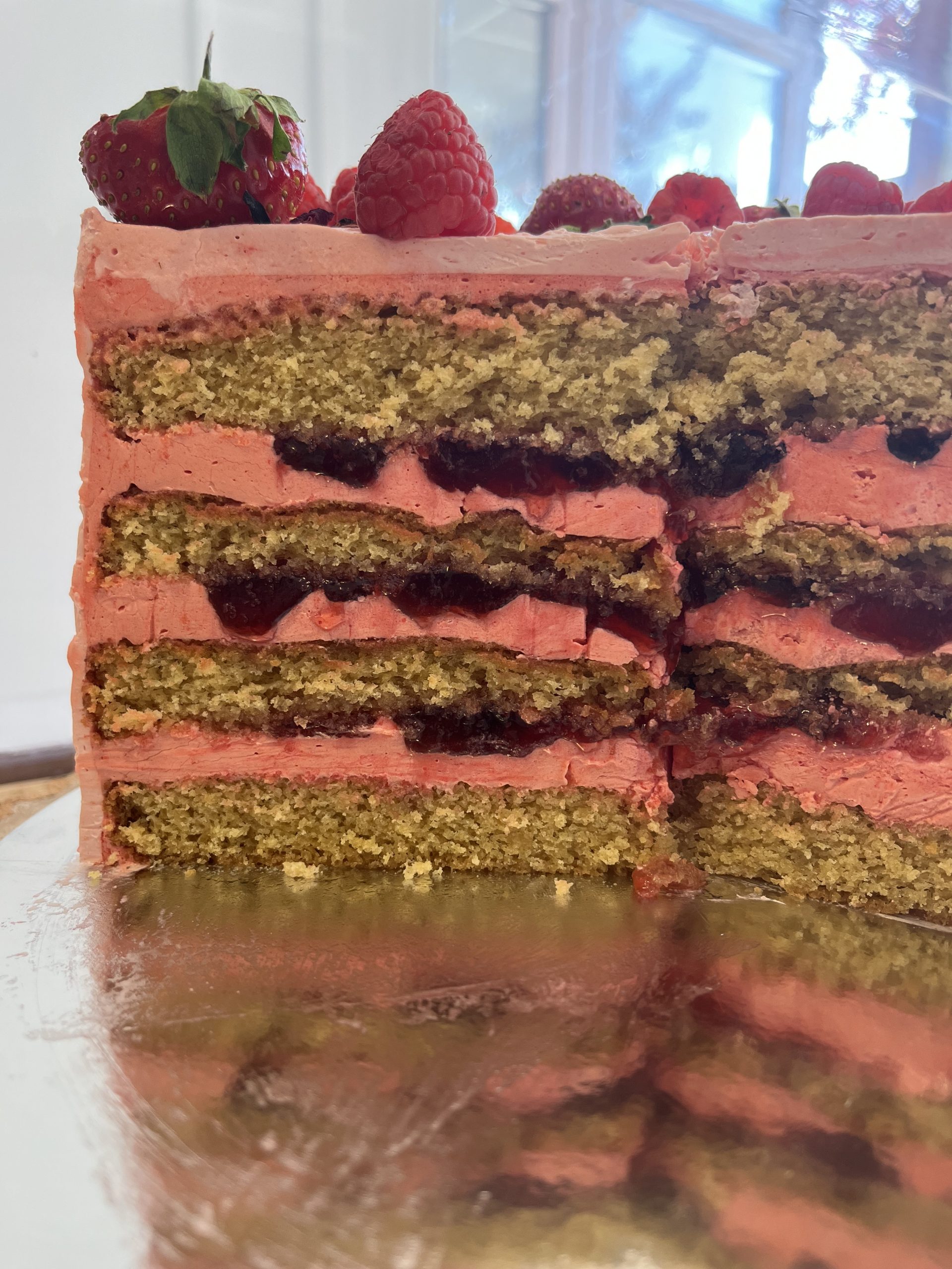 Strawberry Dream Cake - Abba Cakes